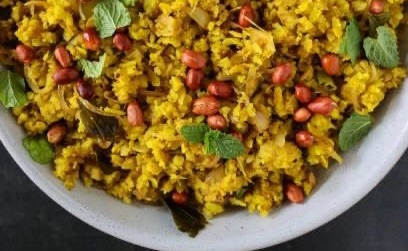 10 Health Benefits of Eating Poha in Breakfast (7 Delicious Poha ...
